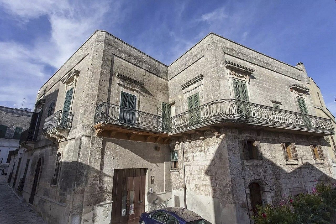 Oria - Castle for sale 2025