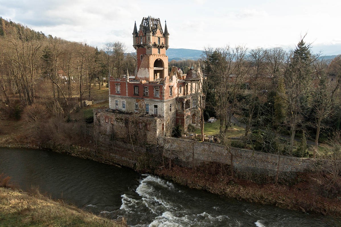 Bobrów - Castle for sale 2025