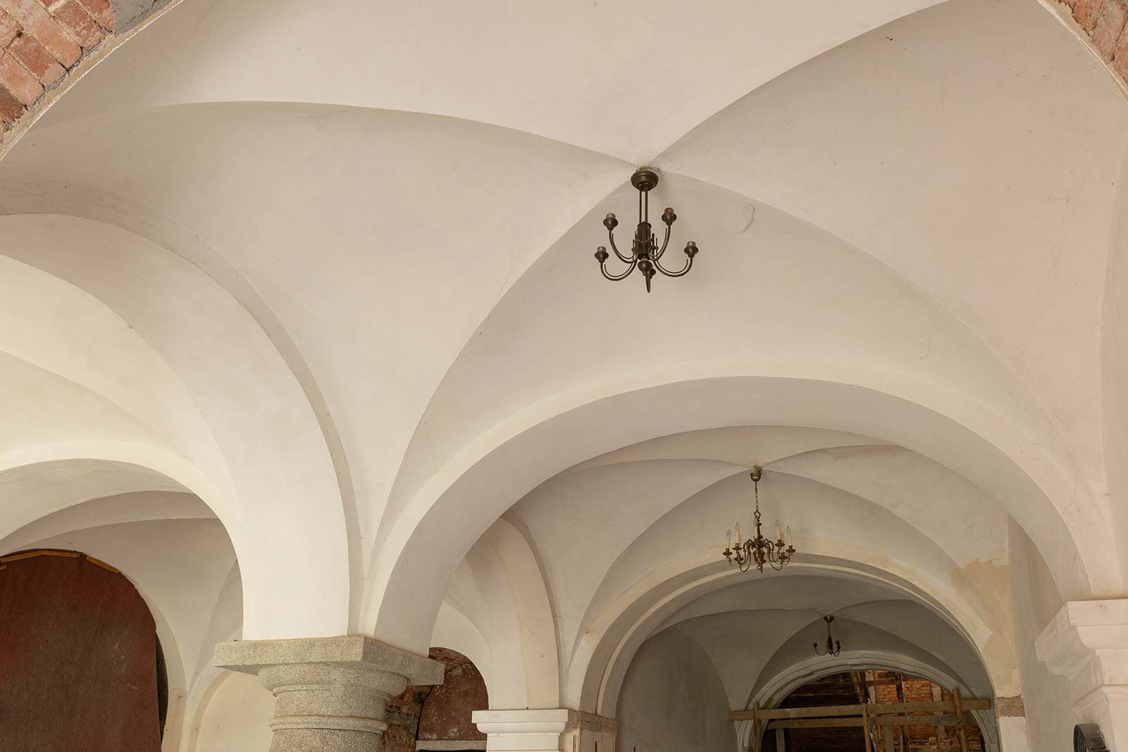 Bobrów - Castle for sale 2025