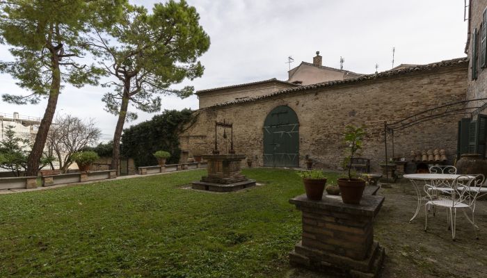 Filottrano - City palace for sale 2025