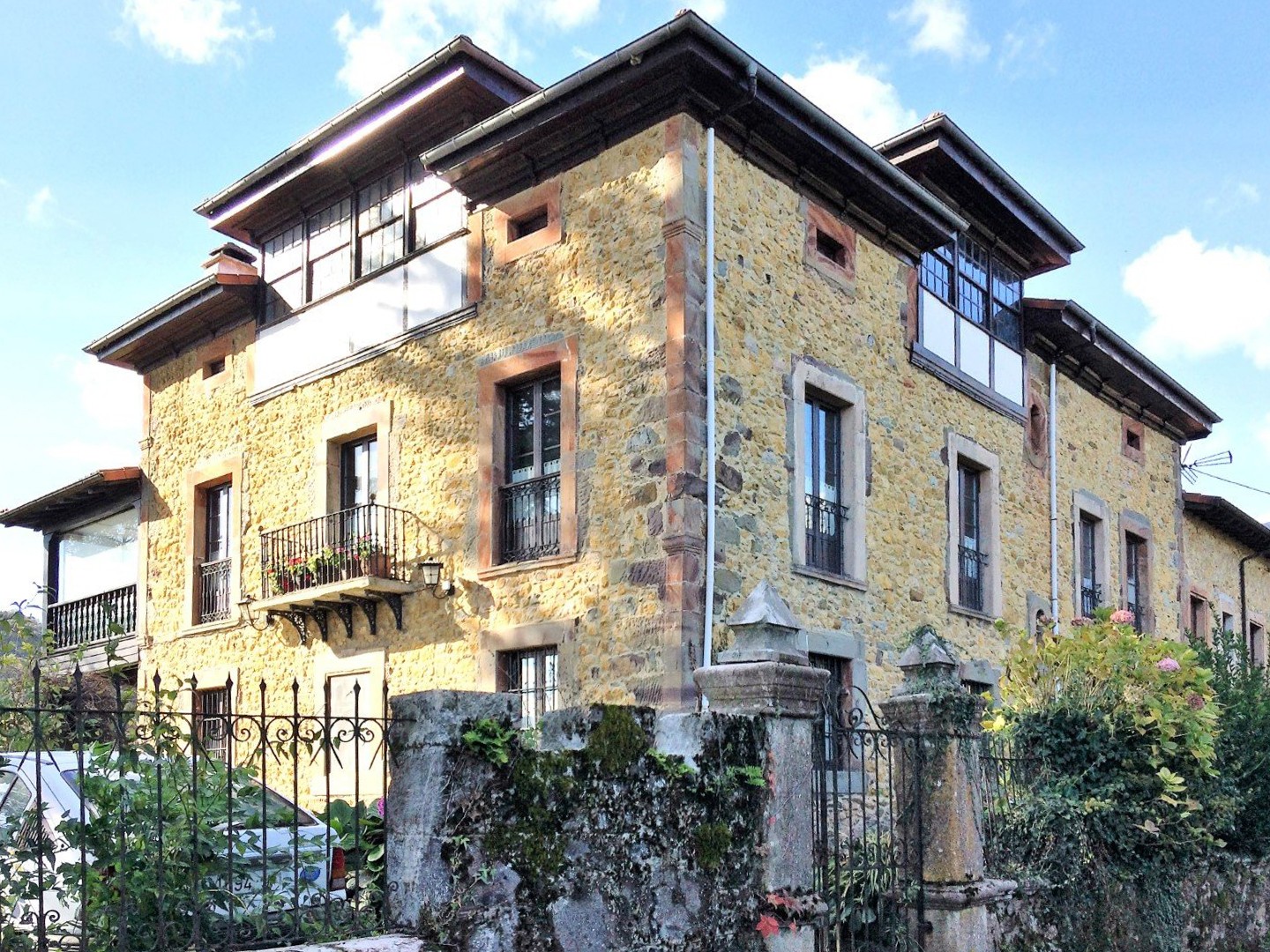 Parres - Manor House for sale 2025