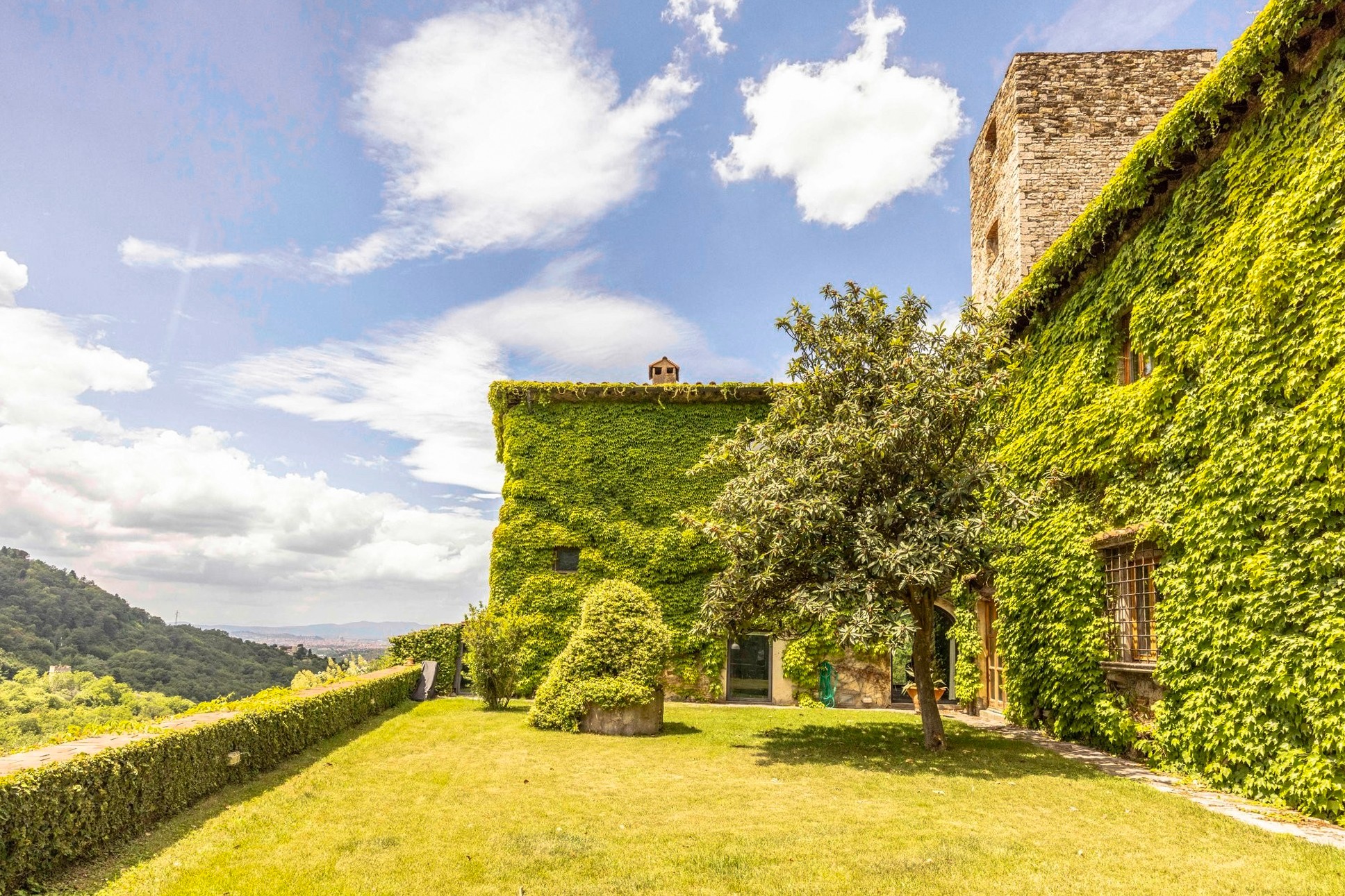 Villamagna - Historic villa for sale Tuscany