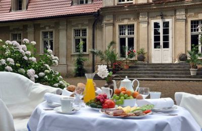 Baroque country manor near Poznan