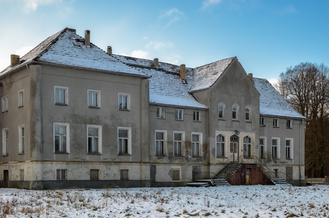 Manor in Karnin | Photoportico